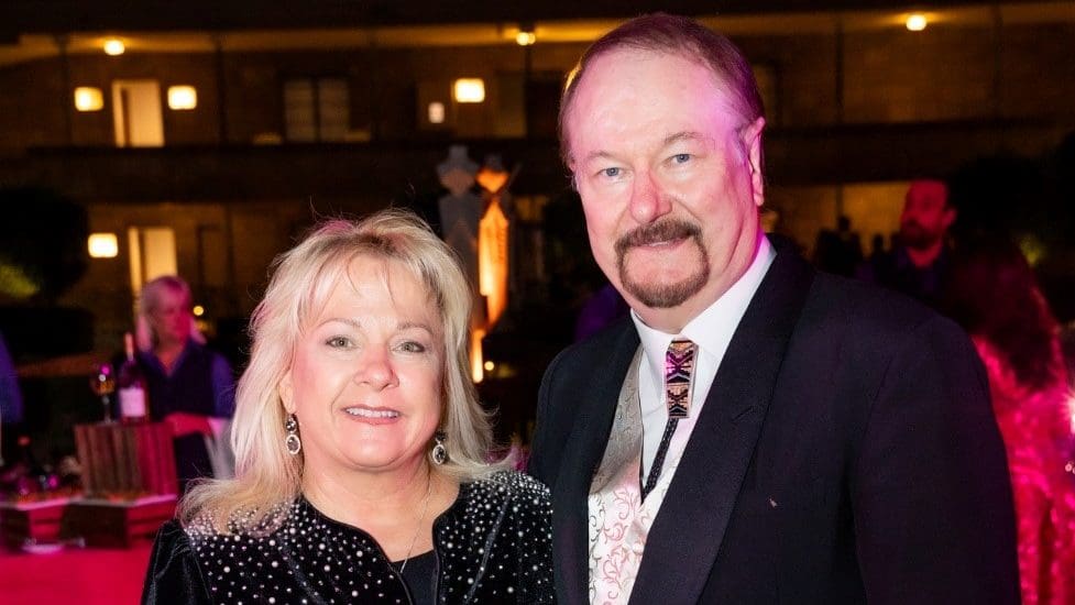 Elegant 'Vino con Stelle' Garden Party Blooms for Gateway for Cancer ...